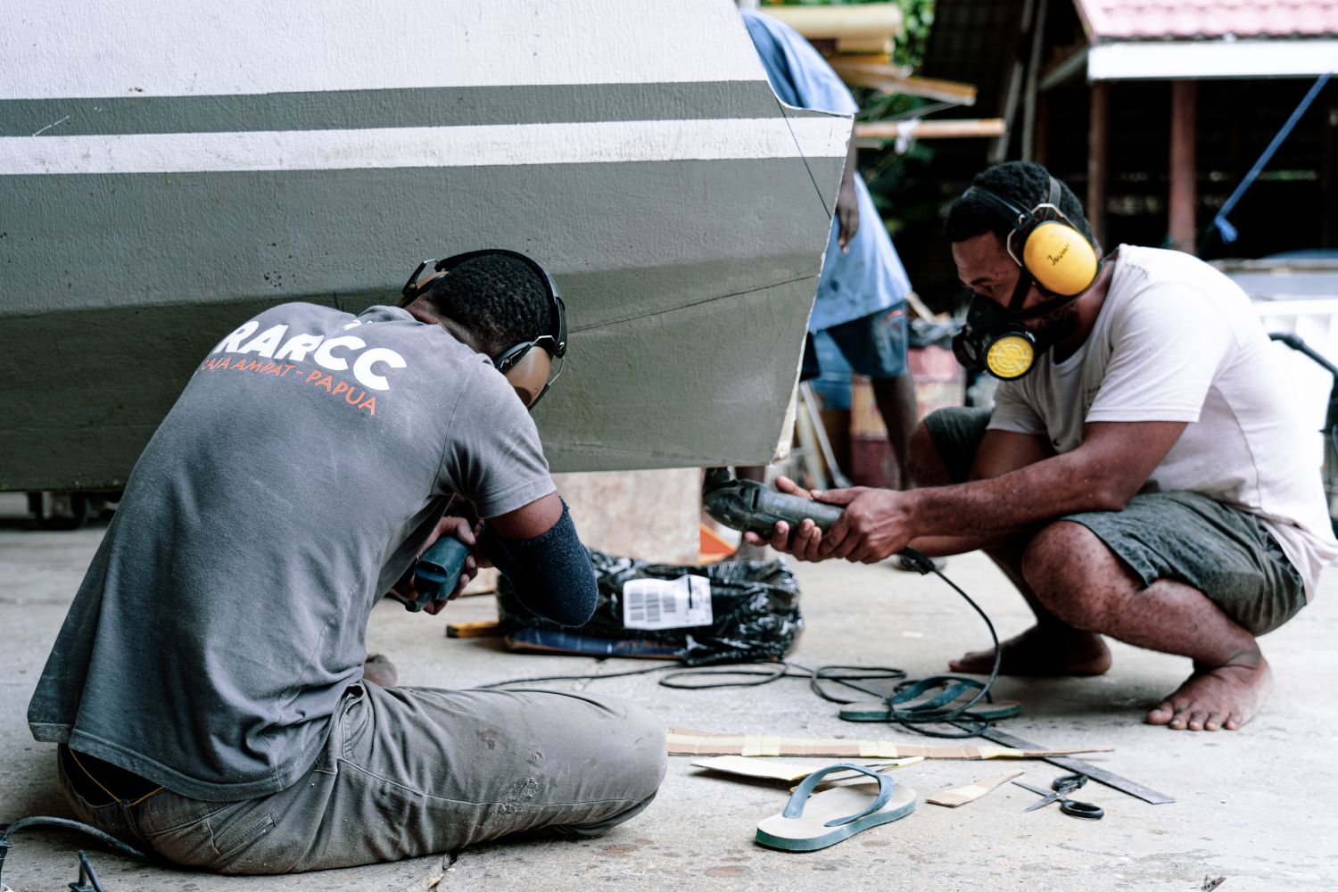 Fiberglass training - RARCC - Raja Ampat Research & Conservation Centre